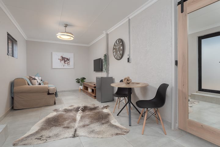 The Cozy Zebra - Nguni Room - Alberton