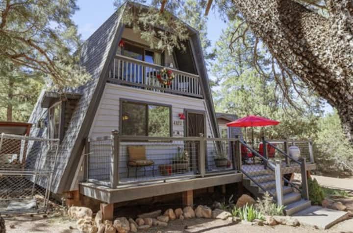 Nana Huey’s Cabin | Hot Tub & Fire Pit Retreat - Pine, AZ