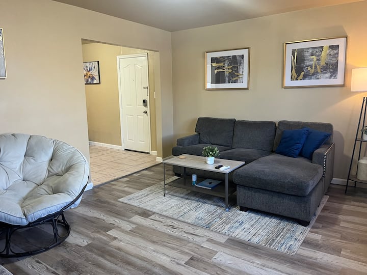 The Sparrow. Spacious 2nd Floor Apt Near Oit - Klamath Falls, OR