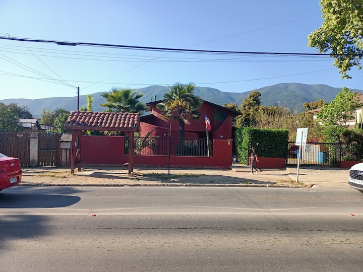 Amplia Casa Familiar En Olmue - Olmué