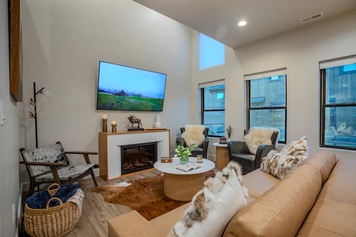Cozy Mountain Escape & Stylish Vibes - Driggs, ID