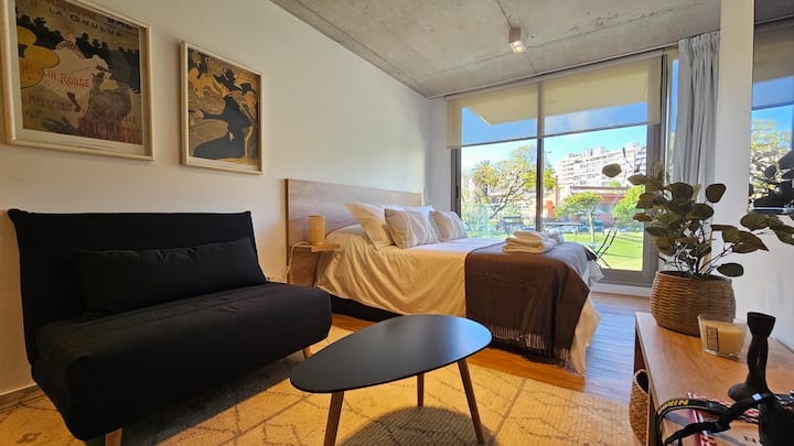 Luminoso Apartamento En Punta Carretas. - Montevideo