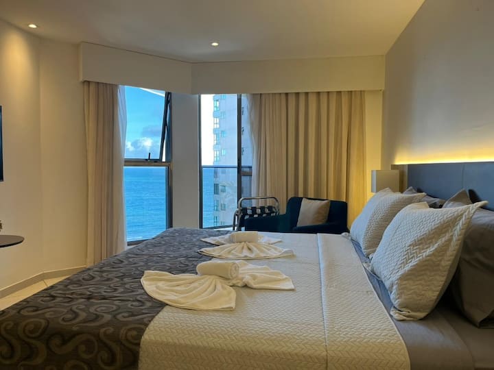 Flat Beira-mar Na Av. Boa Viagem - Andar Alto - Recife