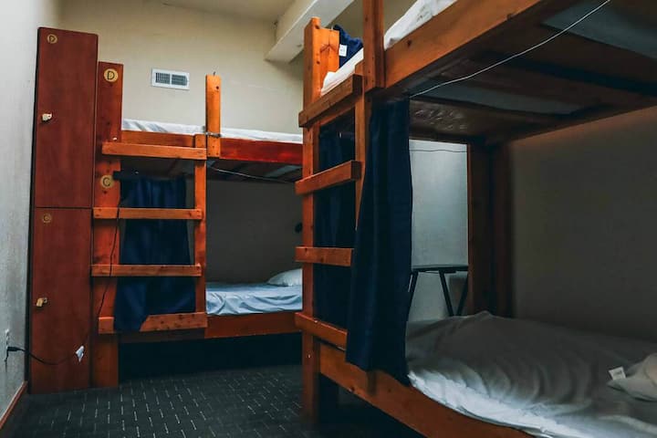 Treasure State Hostel 4-bed Female Only Dorm - Bozeman, MT