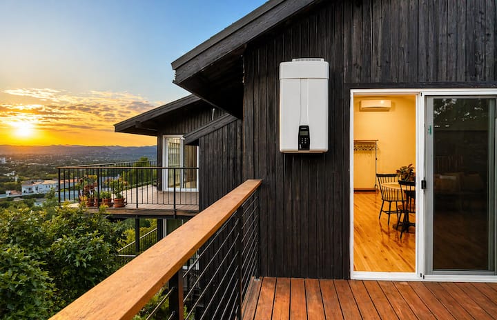Hilltop Guesthouse_stunning View - Topanga, CA