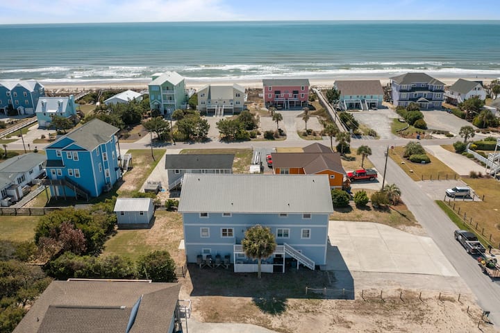 Beautiful 3rd Row, Oceanview & Dog Friendly - Emerald Isle, NC
