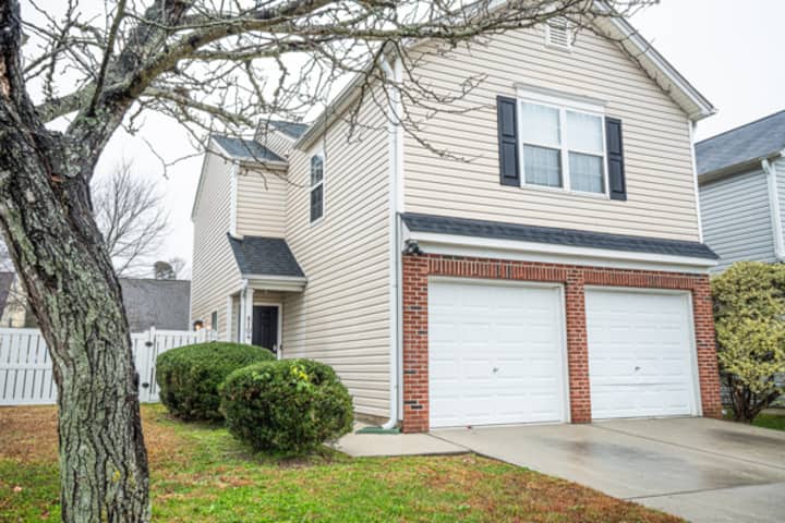 The Comfy Castle - Raleigh, NC