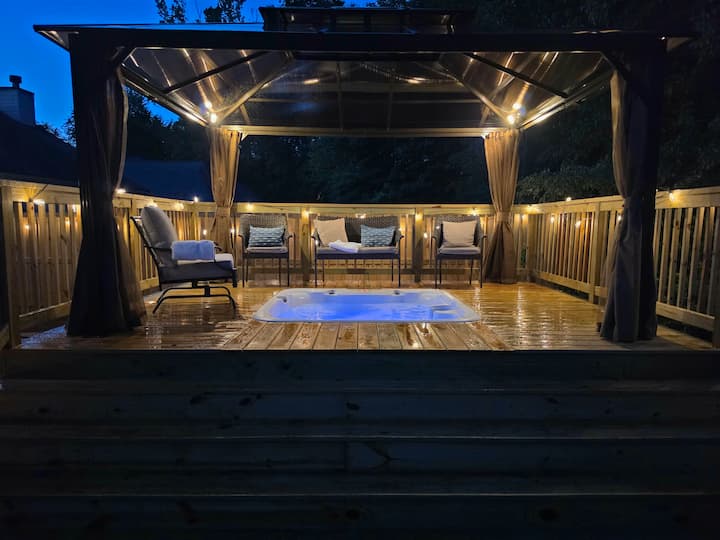 Hot Tub Retreat • Walk To Beltline • 4 King Beds - Atlanta