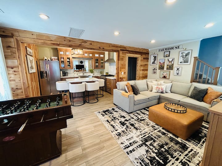 Stylish 3br Front Guest House Retreat - San Bernardino, CA