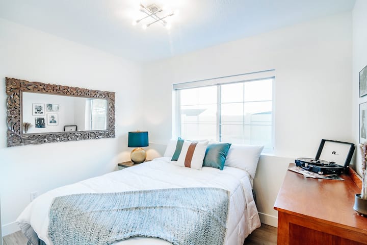 @Home! 2bd|2ba Full New Unit Kingsize Bed - Salt Lake City, UT