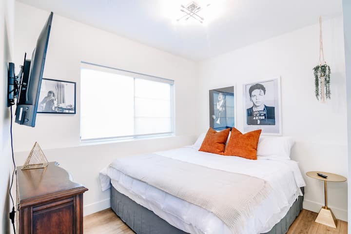 @Home! 2bd|2ba Full New Unit Kingsize Bed - Salt Lake City