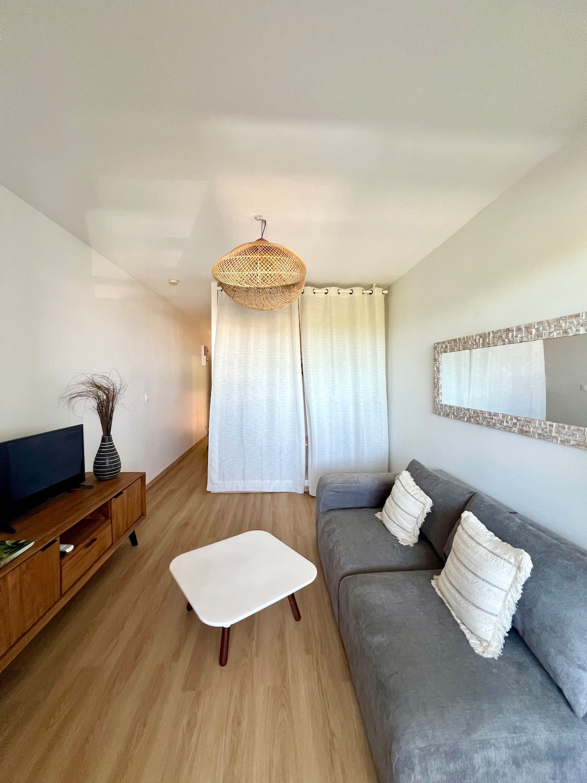 Studio vue mer avec un accès plage à 1 min - Airbnb