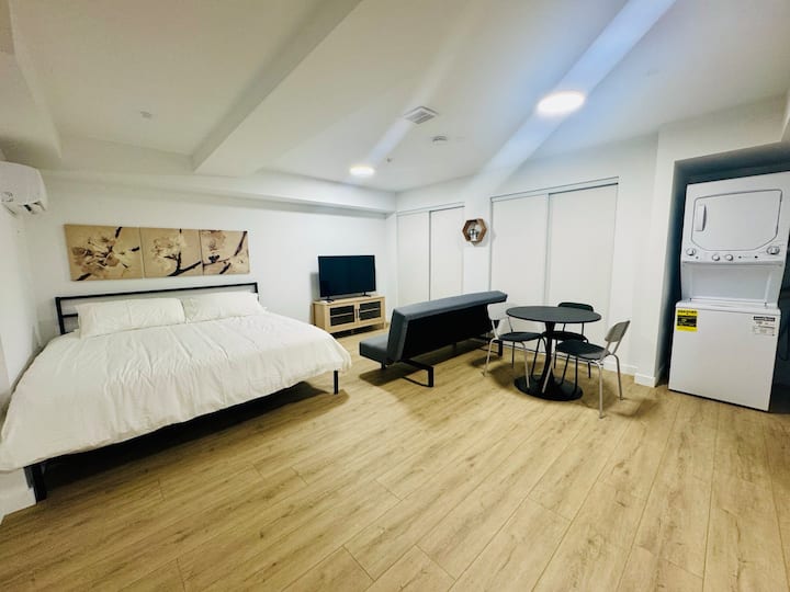 Minimalist Studio In Pasadena - Pasadena, CA