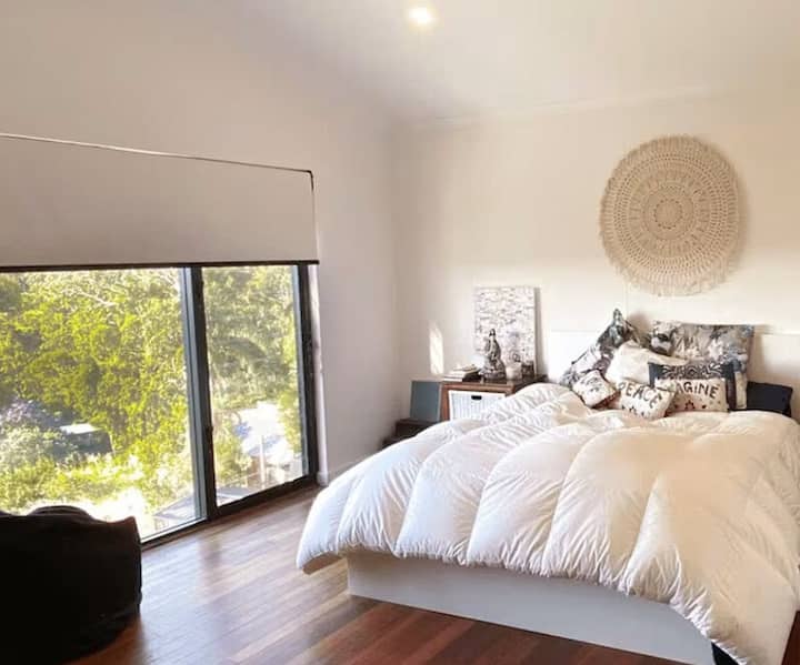 Perth Hills Retreat | City Views | Luxury Beds - Kalamunda
