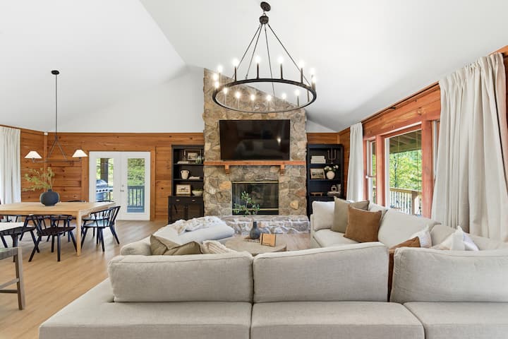 Stay At Wild & Blue | Game Room | Sleeps 8 - Montgomery Bell State Park, Burns