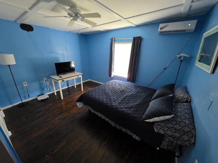 Peaceful Retreat Or Place For Next Bay Adventure - Port Mansfield, TX