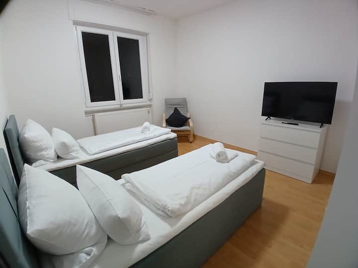 3-zimmerwohnung Mit 6 Einzelbetten - Pforzheim