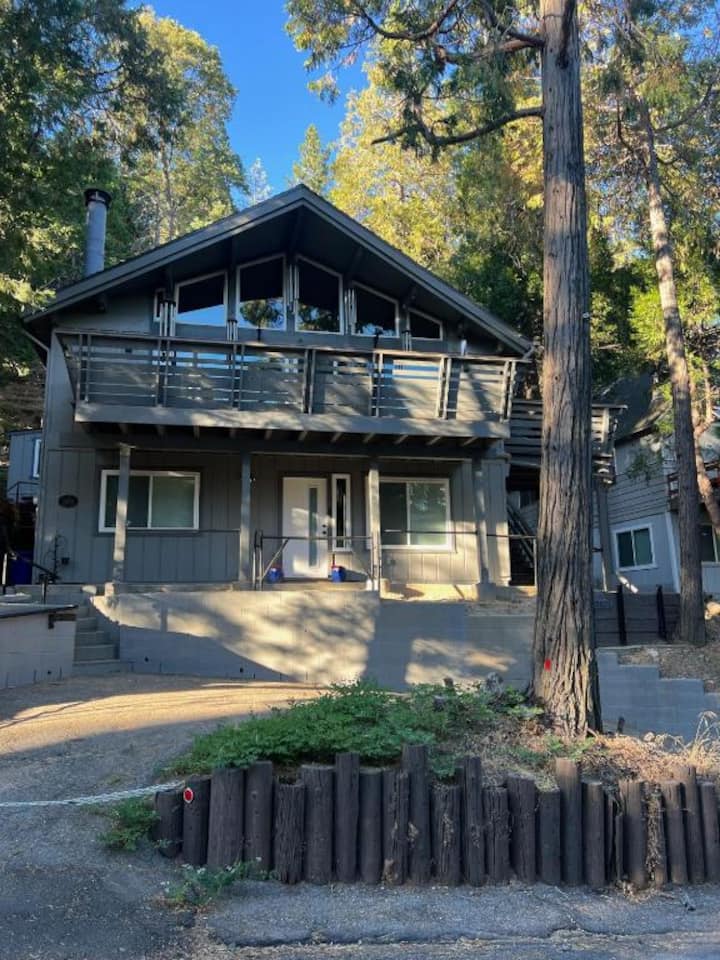 Mountain Lakehouse - San Bernardino, CA