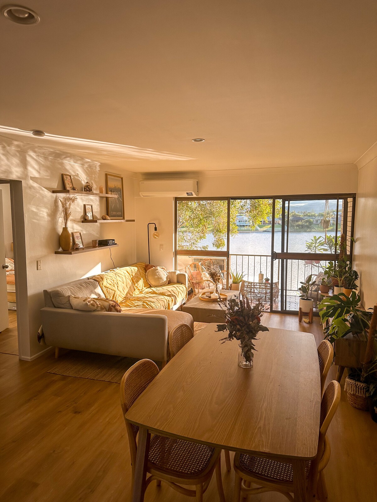Ruhige Wohnung direkt am See - Airbnb