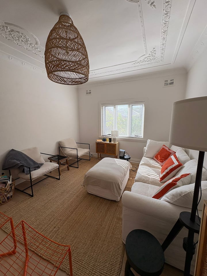 Coastal Escape - Stylish 2br 200m From Bondi Beach - Bondi Beach