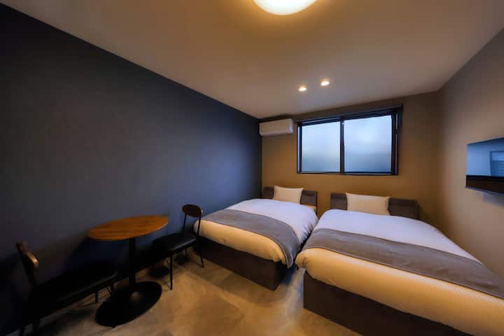 2025年11月open！河口湖駅から徒歩3分 ｜【Seven House】｜ツインルーム - 河口湖