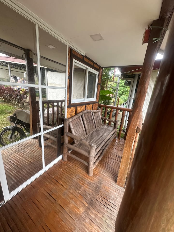 Teamv Kubo Guesthouse - Unisan