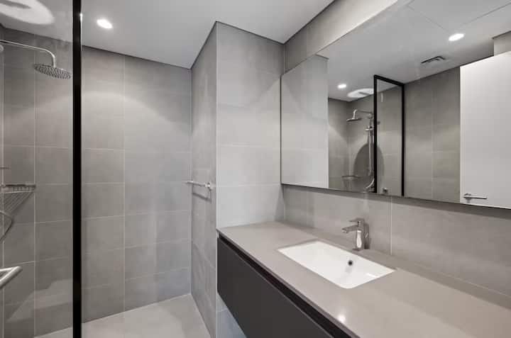 Luxury Poolview 1br In Aljada L Balcony L 3 Beds - Sharjah