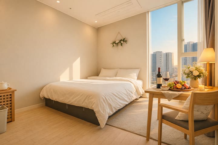 Cove Stay 영종 구읍뱃터 인천공항 오션뷰 호텔 · 암박커튼 · 연박 장박 할인 - South Korea