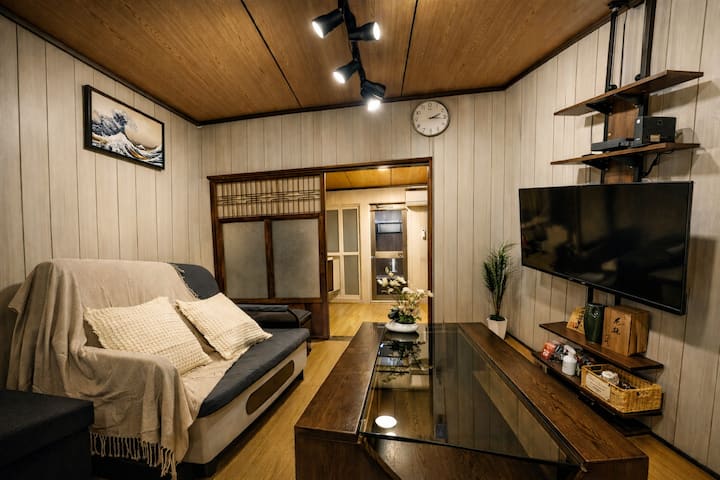 【3寝室一棟貸切】最大7名｜大阪駅直行バス停2分｜静かな下町の和の一軒家｜子連れ安心3寝室 - Japan
