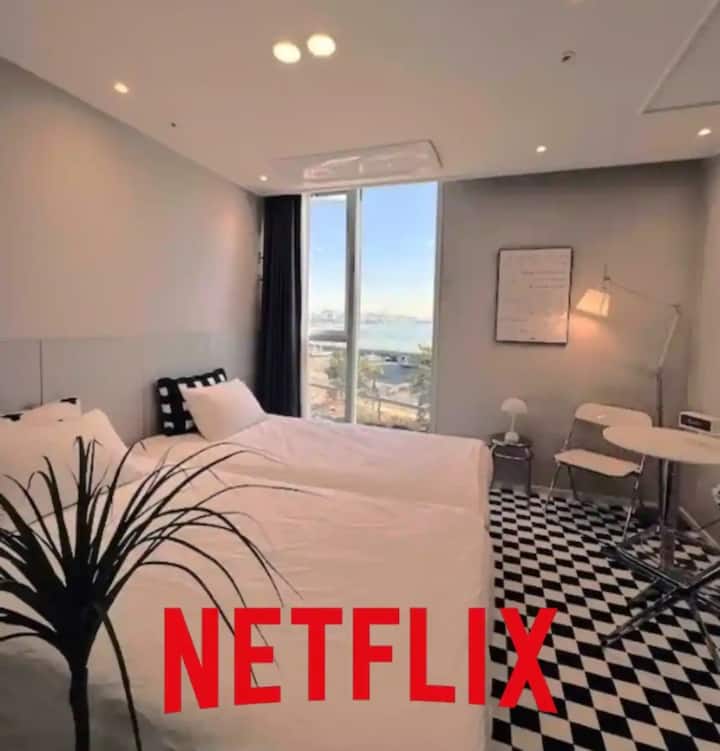 [오픈특가] 오션뷰 호텔 | 루프탑 카페·공항20분대 | 크리스마스· 연말 힐링 - South Korea