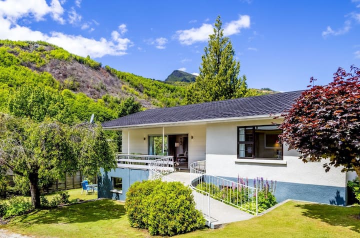 Home In Arrowtown - Arrowtown