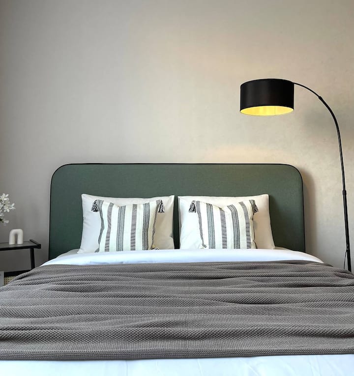 Stylish 1-bedroom Apartment Near Abu Dhabi Plaza - Nur-Sultan