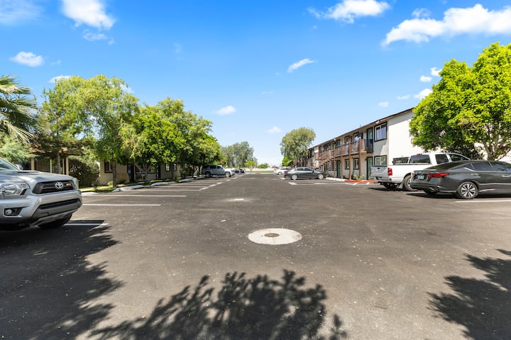 #109 Sapphire Suite - Glendale, AZ