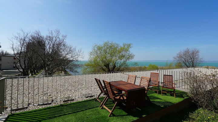 Club218 Diamond Garden Apartman A16 - Siófok