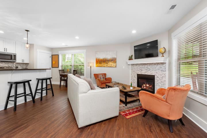 Orange Mntn Modern Luxe 2br/3 Bed, 2bath Asheville - Swannanoa, NC