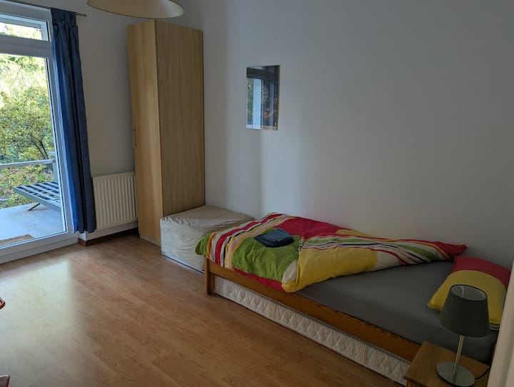 One-room-apartment With Own Bathroom En Suite - Düsseldorf