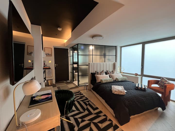 Stylish New Build Studio | Near Tube Station 300m - Barnet
