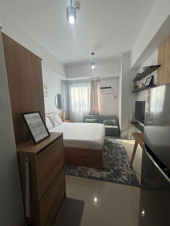 Studio|wifi|netflix|pool Access@jazz Residences - Makati