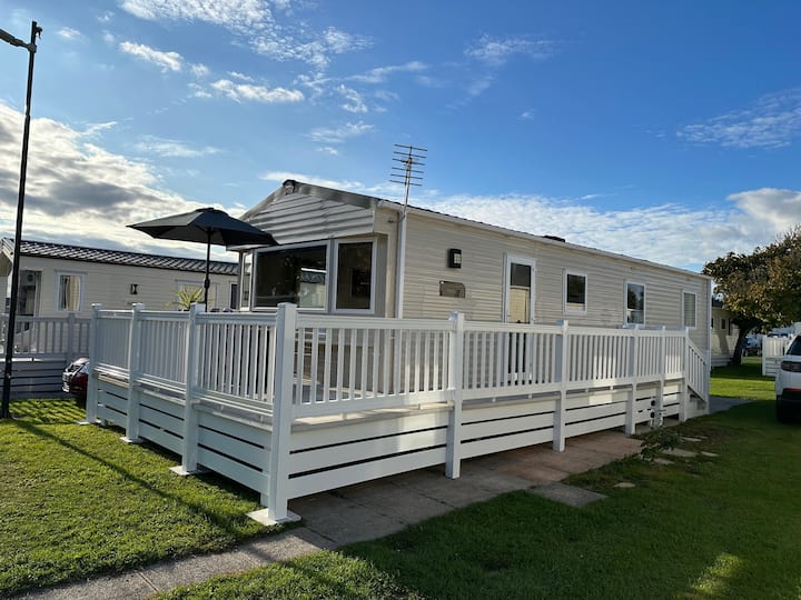 Caravan On Shorefield Country Park - Lymington