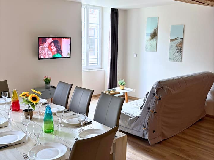 Gîte Le Grand 8 Centre-bourg 3min Du Puy Du Fou - Puy du Fou