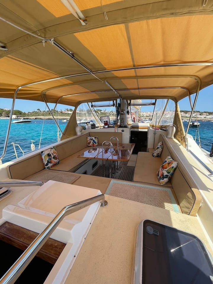 Classic Yacht - Antigua and Barbuda