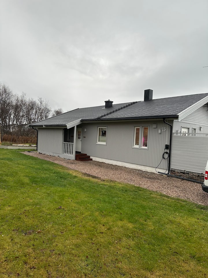 Hus I  Stille Og Rolig  Del Av Byen. - Vadsø