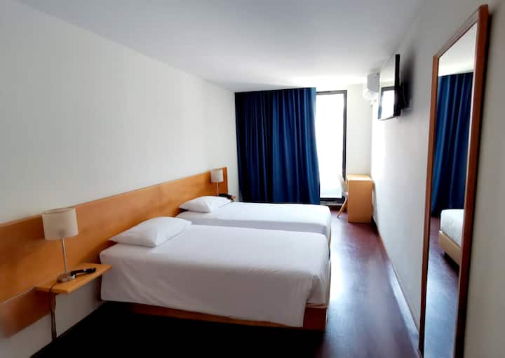 1. Quarto Confortável No Coração De Ponta Delgada - Ponta Delgada