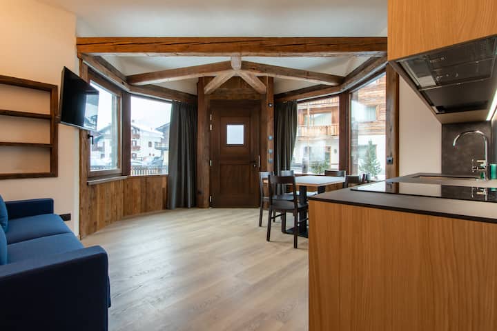 Deluxe Apartment With Garden | Separate Building - Livigno