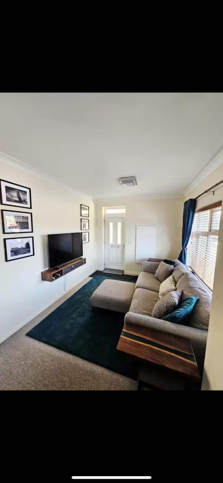 Little Dunes. Cozy Ground Floor Flat By The Beach - Dungeness