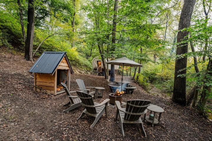 Covered Wagon Along The Creek - Strasburg, PA