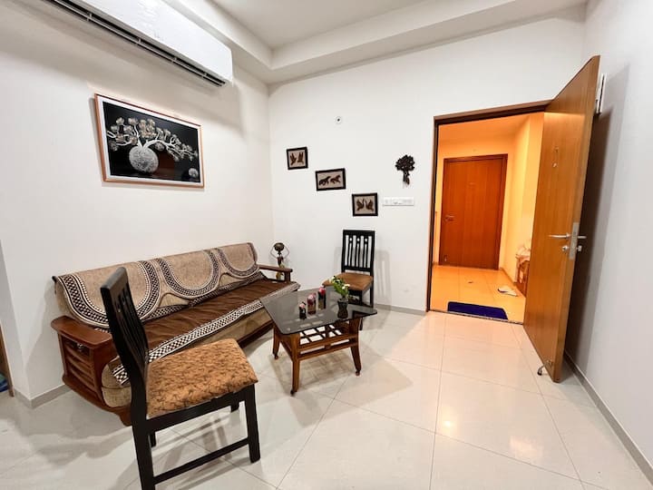 Skylîne Suite-3
2bhk Heîitage Apartment's - Gandhinagar