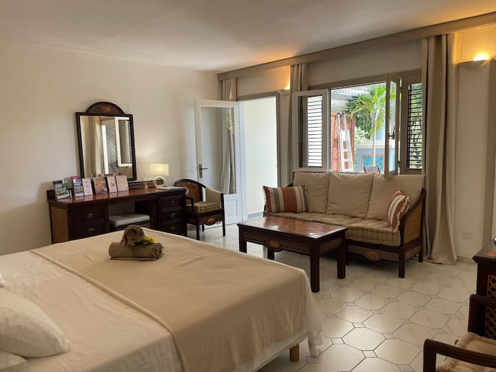 Bel Appart 40m2, Vue Jardin & Grande Piscine - Saint-François