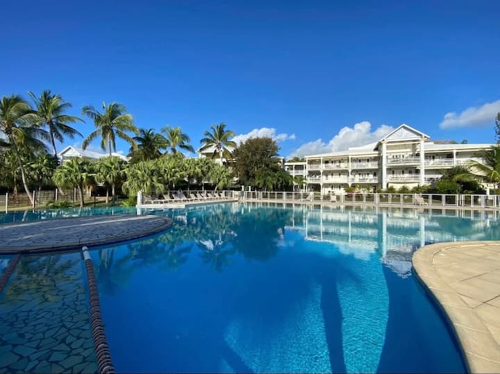 Bel Appart 40 M2 Vue Jardin &  Grande Piscine - Saint-François