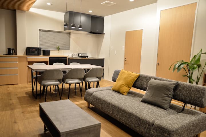 総本山善通寺まで徒歩30秒。歴史とあたたかい街善通寺に泊まる。一日1組限定のプライベート宿 - 香川県